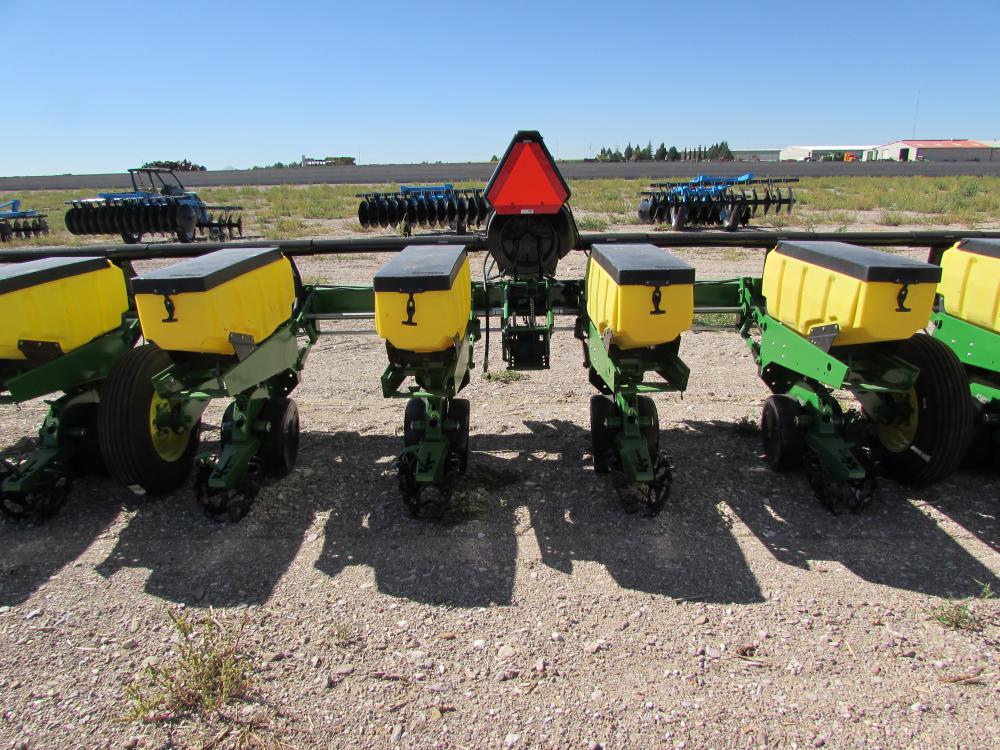 Maquinaria Agrícola Thiessen - Venta de Maquinaria Agricola